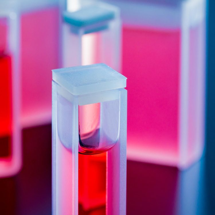 Quartz Cuvette Manufacturer and Supplier | Techinstro